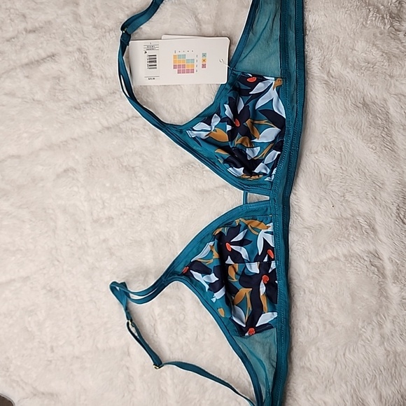 Lively | Intimates & Sleepwear | Lively Bra | Poshmark